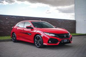 Red Honda Civic 2018 in Marijampole, with an engine capacity of 0.99 L and mileage of 119 thousand km for 11950 €, photo  on AUTOMOTO.COM.LV