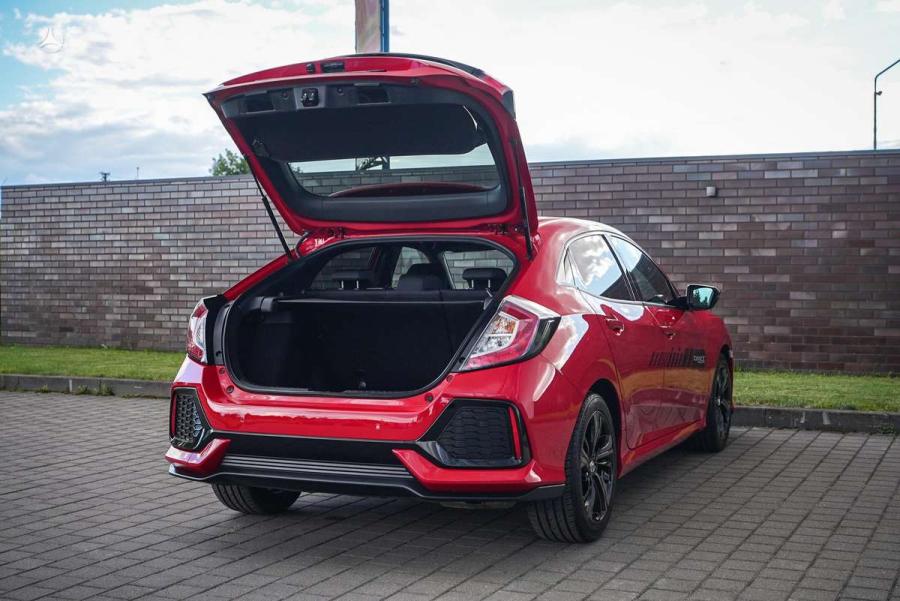 Red Honda Civic 2018 in Marijampole, with an engine capacity of 0.99 L and mileage of 119 thousand km for 11950 €, photo 14 on AUTOMOTO.COM.LV