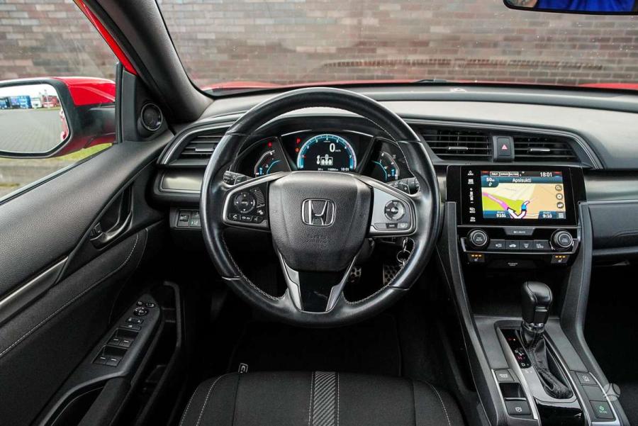 Red Honda Civic 2018 in Marijampole, with an engine capacity of 0.99 L and mileage of 119 thousand km for 11950 €, photo 17 on AUTOMOTO.COM.LV