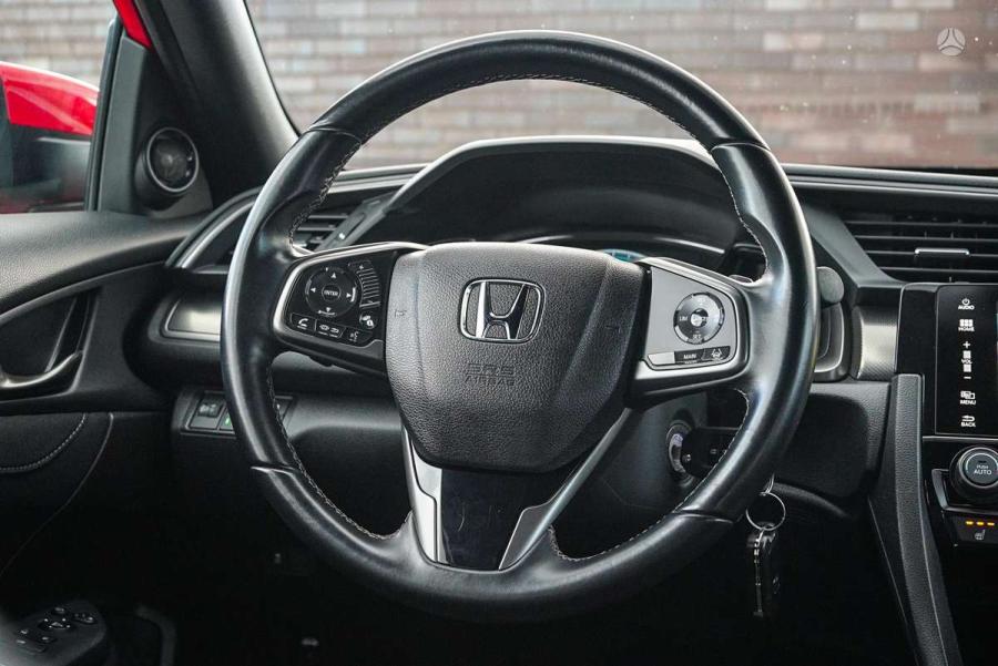 Red Honda Civic 2018 in Marijampole, with an engine capacity of 0.99 L and mileage of 119 thousand km for 11950 €, photo 18 on AUTOMOTO.COM.LV