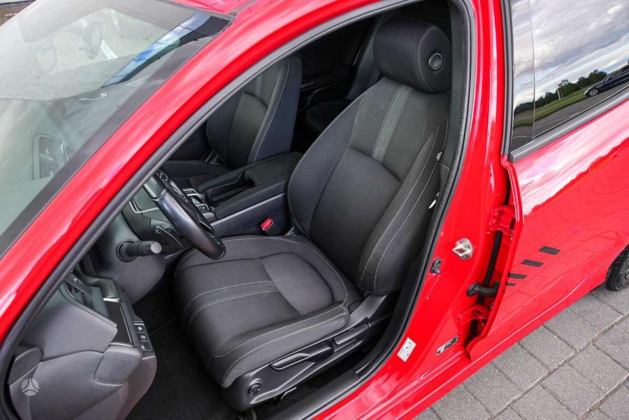 Red Honda Civic 2018 in Marijampole, with an engine capacity of 0.99 L and mileage of 119 thousand km for 11950 €, photo 28 on AUTOMOTO.COM.LV