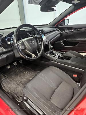 Red Honda Civic 2019 in Tallinn, with an engine capacity of 1.50 L and mileage of 196 thousand km for 12500 €, photo 5 on AUTOMOTO.COM.LV