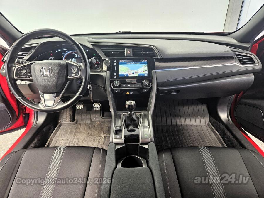 Red Honda Civic 2019 in Tallinn, with an engine capacity of 1.50 L and mileage of 196 thousand km for 12500 €, photo 6 on AUTOMOTO.COM.LV