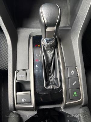 Красный Хонда Цивик 2019 в Таллин, объемом двигателя 1.00 л и пробегом 73 тыс. км за 13990 €, фото 13 на AUTOMOTO.COM.LV