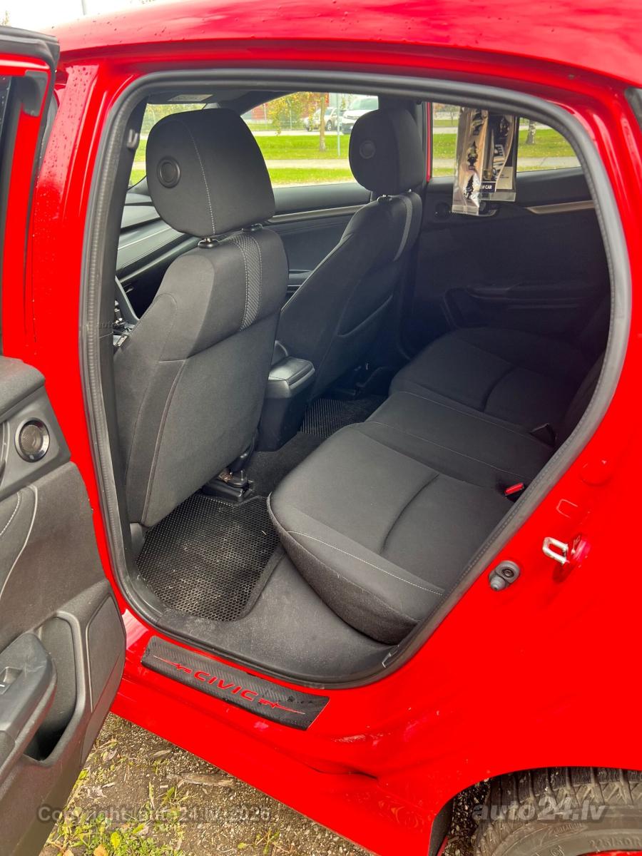 Sarkans Honda Civic 2020 Tallina, ar dzinēja tilpumu 1.00 L un nobraukumu 66 tūkst. km par 15500 €, foto 8 vietnē AUTOMOTO.COM.LV