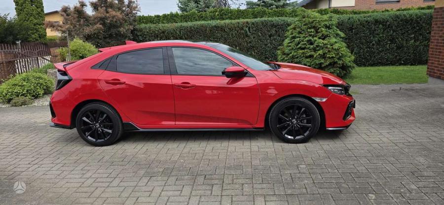 Red Honda Civic 2021 in Marijampole, with an engine capacity of 0.99 L and mileage of 7 thousand km for 15500 €, photo 5 on AUTOMOTO.COM.LV