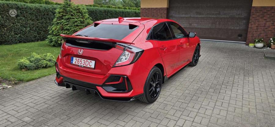 Red Honda Civic 2021 in Marijampole, with an engine capacity of 0.99 L and mileage of 7 thousand km for 15500 €, photo 7 on AUTOMOTO.COM.LV