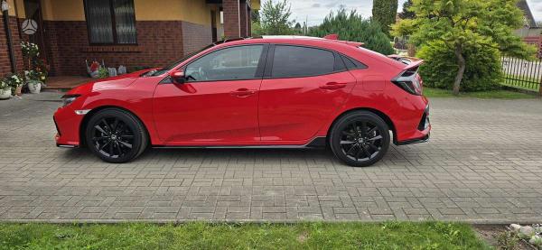 Red Honda Civic 2021 in Marijampole, with an engine capacity of 0.99 L and mileage of 7 thousand km for 15500 €, photo 9 on AUTOMOTO.COM.LV
