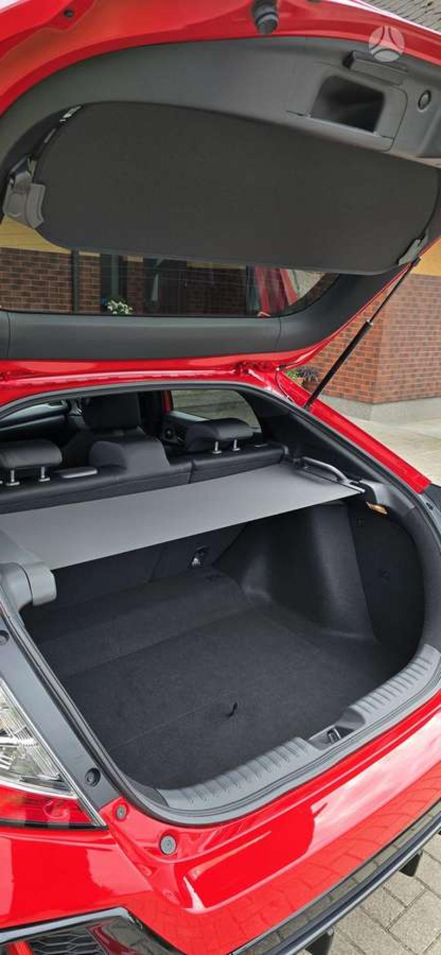 Red Honda Civic 2021 in Marijampole, with an engine capacity of 0.99 L and mileage of 7 thousand km for 15500 €, photo 13 on AUTOMOTO.COM.LV