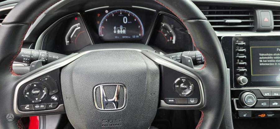 Red Honda Civic 2021 in Marijampole, with an engine capacity of 0.99 L and mileage of 7 thousand km for 15500 €, photo 20 on AUTOMOTO.COM.LV