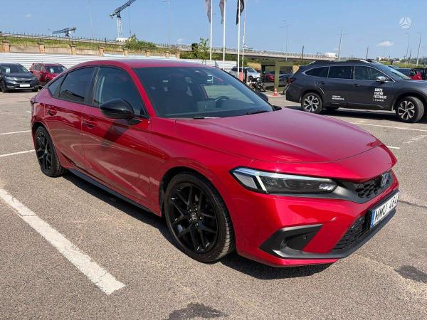 Sarkans Honda Civic 2023 Viļņa, ar dzinēja tilpumu 1.99 L un nobraukumu 80 tūkst. km par 25990 €, foto 3 vietnē AUTOMOTO.COM.LV