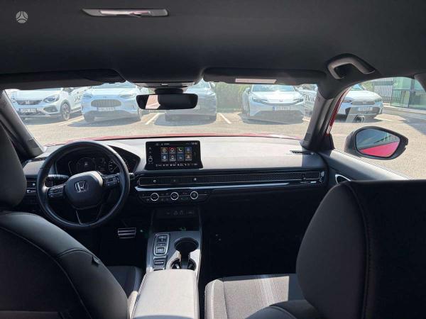 Sarkans Honda Civic 2023 Viļņa, ar dzinēja tilpumu 1.99 L un nobraukumu 80 tūkst. km par 25990 €, foto 6 vietnē AUTOMOTO.COM.LV