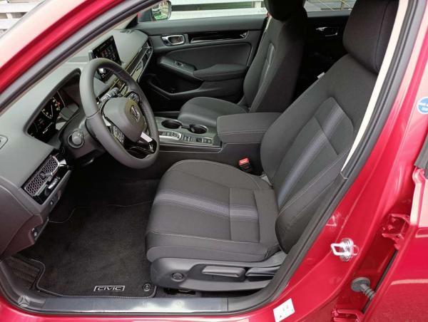 Red Honda Civic 2026 in Vilnius, with an engine capacity of 1.99 L and mileage of 7 thousand km for 33320 €, photo 11 on AUTOMOTO.COM.LV