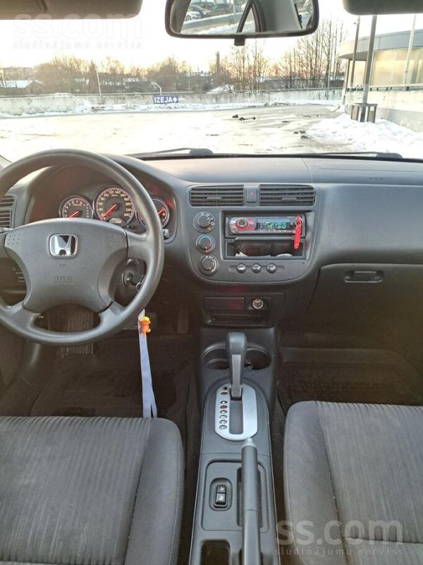 Sarkans Honda Civic 2004 Rīga, ar dzinēja tilpumu 1.60 L un nobraukumu 165 tūkst. km par 1000 €, foto 8 vietnē AUTOMOTO.COM.LV