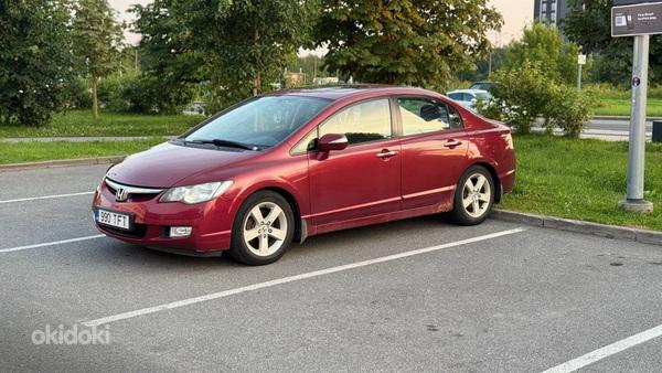 Sarkans Honda Civic 2006 Tallina, ar dzinēja tilpumu 1.80 L un nobraukumu 165 tūkst. km par 1700 €, foto 2 vietnē AUTOMOTO.COM.LV