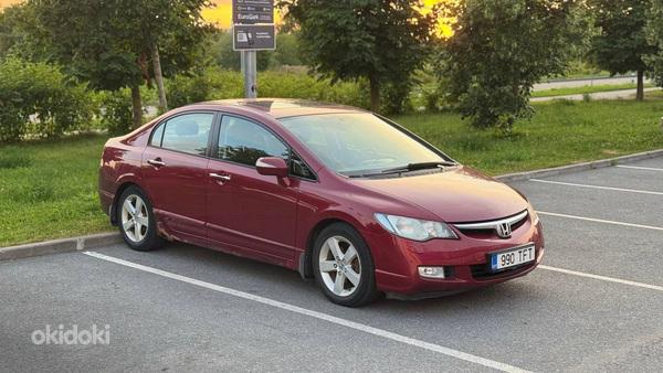 Sarkans Honda Civic 2006 Tallina, ar dzinēja tilpumu 1.80 L un nobraukumu 165 tūkst. km par 1700 €, foto 5 vietnē AUTOMOTO.COM.LV