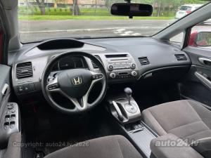 Sarkans Honda Civic 2007 Tallina, ar dzinēja tilpumu 1.80 L un nobraukumu 230 tūkst. km par 2590 €, foto 8 vietnē AUTOMOTO.COM.LV