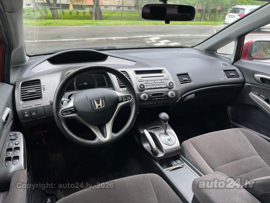 Sarkans Honda Civic 2007 Tallina, ar dzinēja tilpumu 1.80 L un nobraukumu 230 tūkst. km par 2590 €, foto 8 vietnē AUTOMOTO.COM.LV