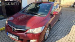 Sarkans Honda Civic 2007 Valmiera, ar dzinēja tilpumu 1.80 L un nobraukumu 272 tūkst. km par 1000 €, foto 10 vietnē AUTOMOTO.COM.LV