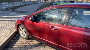 Sarkans Honda Civic 2007 Valmiera, ar dzinēja tilpumu 1.80 L un nobraukumu 272 tūkst. km par 1000 €, foto 12 vietnē AUTOMOTO.COM.LV