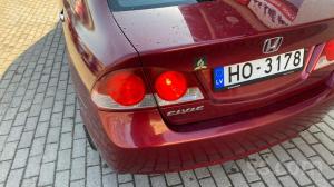 Sarkans Honda Civic 2007 Valmiera, ar dzinēja tilpumu 1.80 L un nobraukumu 272 tūkst. km par 1000 €, foto 13 vietnē AUTOMOTO.COM.LV