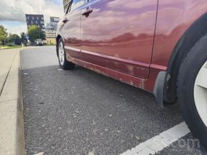 Sarkans Honda Civic 2007 Rīga, ar dzinēja tilpumu 1.80 L un nobraukumu 110 tūkst. km par 800 €, foto 9 vietnē AUTOMOTO.COM.LV