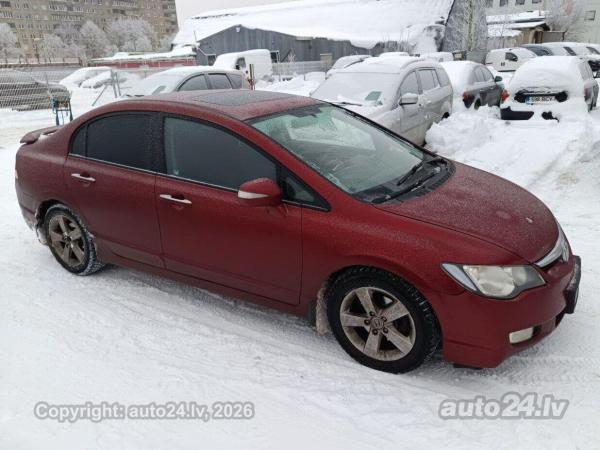 Sarkans Honda Civic 2008 Tallina, ar dzinēja tilpumu 1.80 L un nobraukumu 188 tūkst. km par 999 €, foto 1 vietnē AUTOMOTO.COM.LV