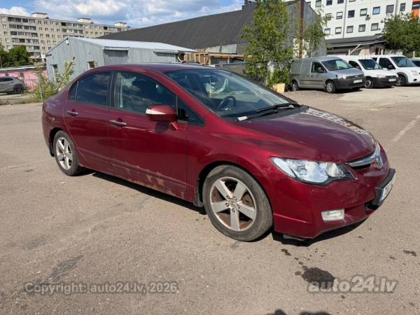 Red Honda Civic 2008 in Tallinn, with an engine capacity of 1.80 L and mileage of 299 thousand km for 699 €, photo 1 on AUTOMOTO.COM.LV