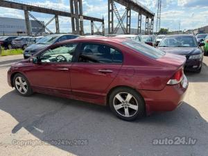 Красный Хонда Цивик 2008 в Таллин, объемом двигателя 1.80 л и пробегом 299 тыс. км за 699 €, фото 5 на AUTOMOTO.COM.LV