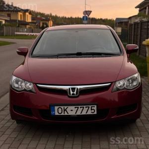Red Honda Civic 2008 in Riga, with an engine capacity of 1.80 L and mileage of 190 thousand km for 3300 €, photo 22 on AUTOMOTO.COM.LV