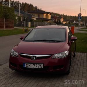 Red Honda Civic 2008 in Riga, with an engine capacity of 1.80 L and mileage of 190 thousand km for 3300 €, photo 23 on AUTOMOTO.COM.LV
