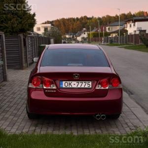 Red Honda Civic 2008 in Riga, with an engine capacity of 1.80 L and mileage of 190 thousand km for 3300 €, photo 24 on AUTOMOTO.COM.LV
