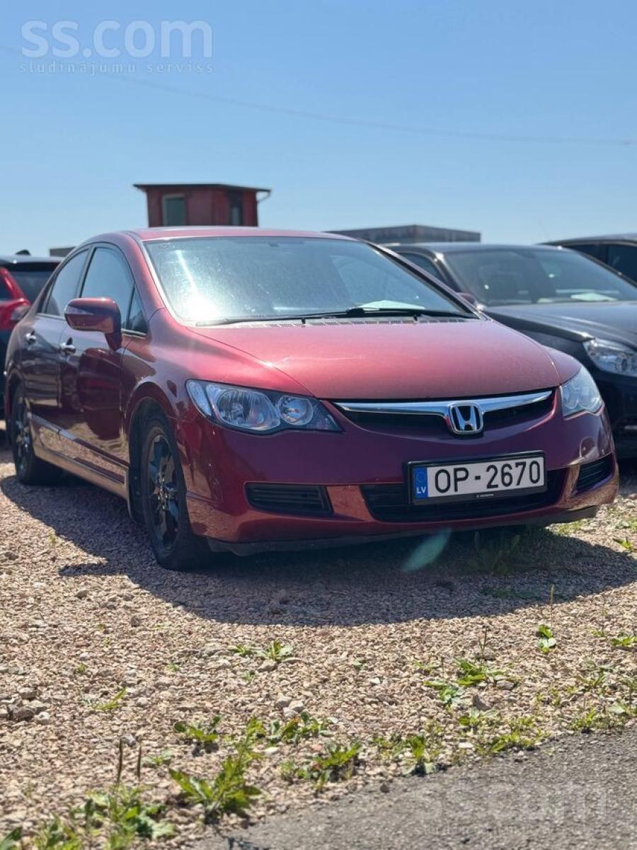 Sarkans Honda Civic 2008 Rīga, ar dzinēja tilpumu 1.80 L un nobraukumu 189 tūkst. km par 2900 €, foto 1 vietnē AUTOMOTO.COM.LV
