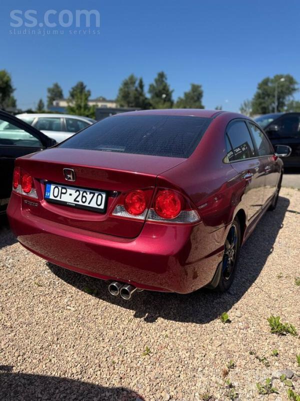 Sarkans Honda Civic 2008 Rīga, ar dzinēja tilpumu 1.80 L un nobraukumu 189 tūkst. km par 2900 €, foto 8 vietnē AUTOMOTO.COM.LV
