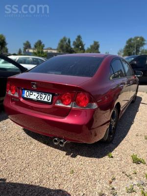 Sarkans Honda Civic 2008 Rīga, ar dzinēja tilpumu 1.80 L un nobraukumu 189 tūkst. km par 2900 €, foto 9 vietnē AUTOMOTO.COM.LV