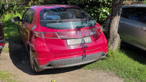 Sarkans Honda Civic 2008 Viļņa, ar dzinēja tilpumu 1.80 L un nobraukumu 161 tūkst. km par 4200 €, foto 5 vietnē AUTOMOTO.COM.LV