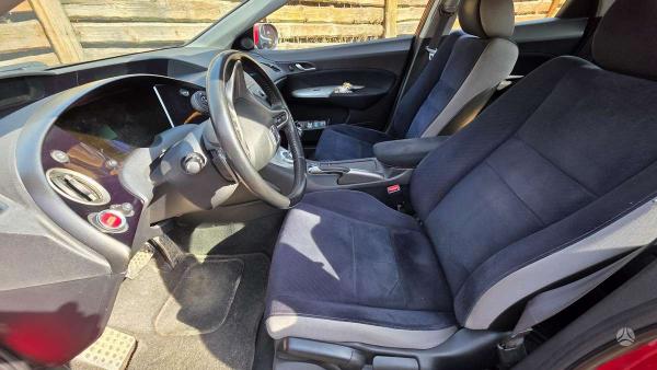Sarkans Honda Civic 2008 Viļņa, ar dzinēja tilpumu 1.80 L un nobraukumu 161 tūkst. km par 4200 €, foto 8 vietnē AUTOMOTO.COM.LV