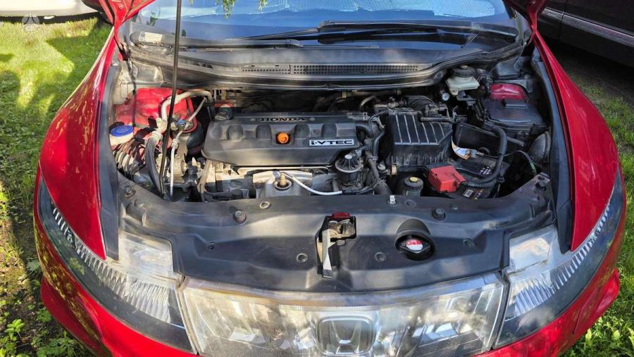 Sarkans Honda Civic 2008 Viļņa, ar dzinēja tilpumu 1.80 L un nobraukumu 161 tūkst. km par 4200 €, foto 15 vietnē AUTOMOTO.COM.LV