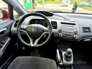Красный Хонда Цивик 2008 в Таллин, объемом двигателя 1.80 л и пробегом 210 тыс. км за 1190 €, фото 6 на AUTOMOTO.COM.LV