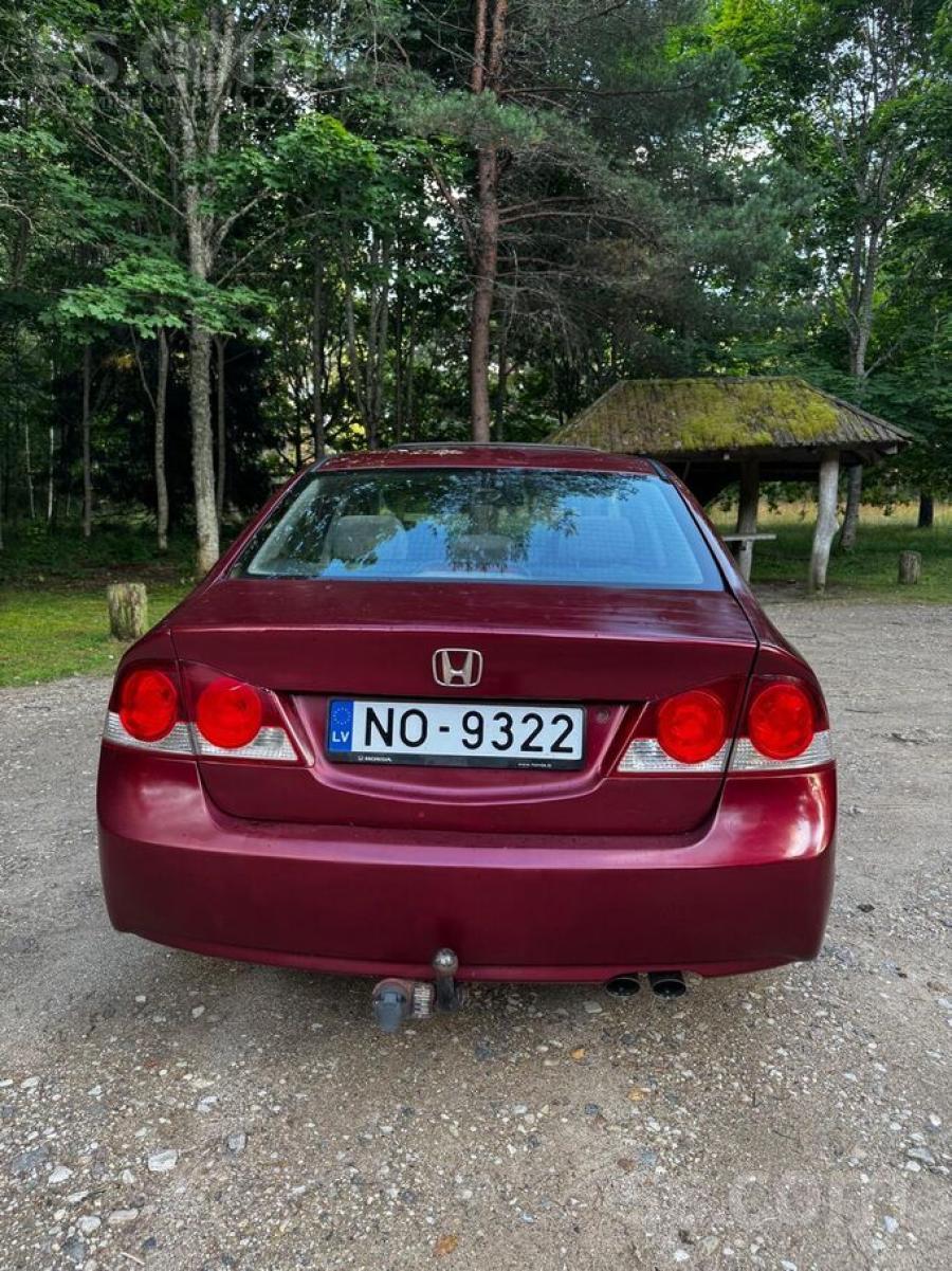 Sarkans Honda Civic 2008 Rīga, ar dzinēja tilpumu 1.80 L un nobraukumu 273 tūkst. km par 1425 €, foto 3 vietnē AUTOMOTO.COM.LV