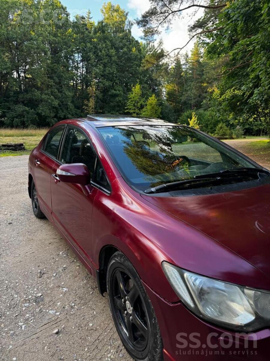 Sarkans Honda Civic 2008 Rīga, ar dzinēja tilpumu 1.80 L un nobraukumu 273 tūkst. km par 1425 €, foto 7 vietnē AUTOMOTO.COM.LV