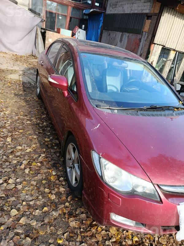 Хонда Цивик 2008 в Рига на AUTOMOTO.COM.LV Красный Хонда Цивик 2008 в Рига, объемом двигателя 1.80 л и пробегом 230 тыс. км за 1500 €, фото 7 на AUTOMOTO.COM.LV