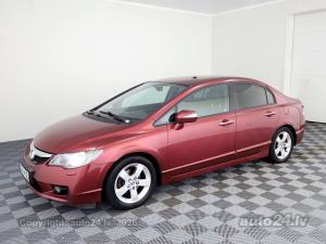 Красный Хонда Цивик 2010 в Таллин, объемом двигателя 1.80 л и пробегом 339 тыс. км за 1199 €, фото 3 на AUTOMOTO.COM.LV