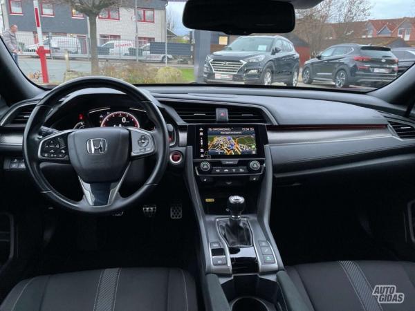 Sarkans Honda Civic 2018 Kauņa, ar dzinēja tilpumu 1.50 L un nobraukumu 68 tūkst. km par 25480 €, foto 9 vietnē AUTOMOTO.COM.LV