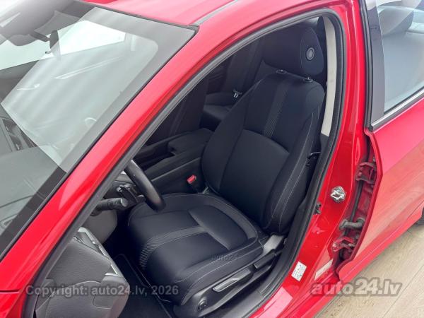 Red Honda Civic 2018 in Tartu, with an engine capacity of 1.50 L and mileage of 133 thousand km for 14900 €, photo 7 on AUTOMOTO.COM.LV