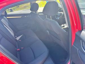 Red Honda Civic 2019 in Narva, with an engine capacity of 1.50 L and mileage of 188 thousand km for 12990 €, photo 15 on AUTOMOTO.COM.LV