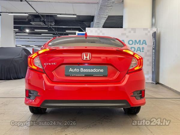 Sarkans Honda Civic 2021 Tallina, ar dzinēja tilpumu 1.50 L un nobraukumu 58 tūkst. km par 16900 €, foto 5 vietnē AUTOMOTO.COM.LV