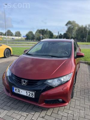 Sarkans Honda Civic 2014 Rīga, ar dzinēja tilpumu 1.80 L un nobraukumu 176 tūkst. km par 9600 €, foto 3 vietnē AUTOMOTO.COM.LV