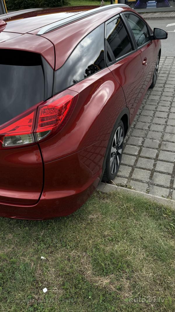 Red Honda Civic 2014 in Tallinn, with an engine capacity of 1.80 L and mileage of 158 thousand km for 8400 €, photo 10 on AUTOMOTO.COM.LV