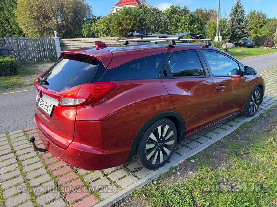 Sarkans Honda Civic 2014 Tallina, ar dzinēja tilpumu 1.80 L un nobraukumu 295 tūkst. km par 6900 €, foto 4 vietnē AUTOMOTO.COM.LV